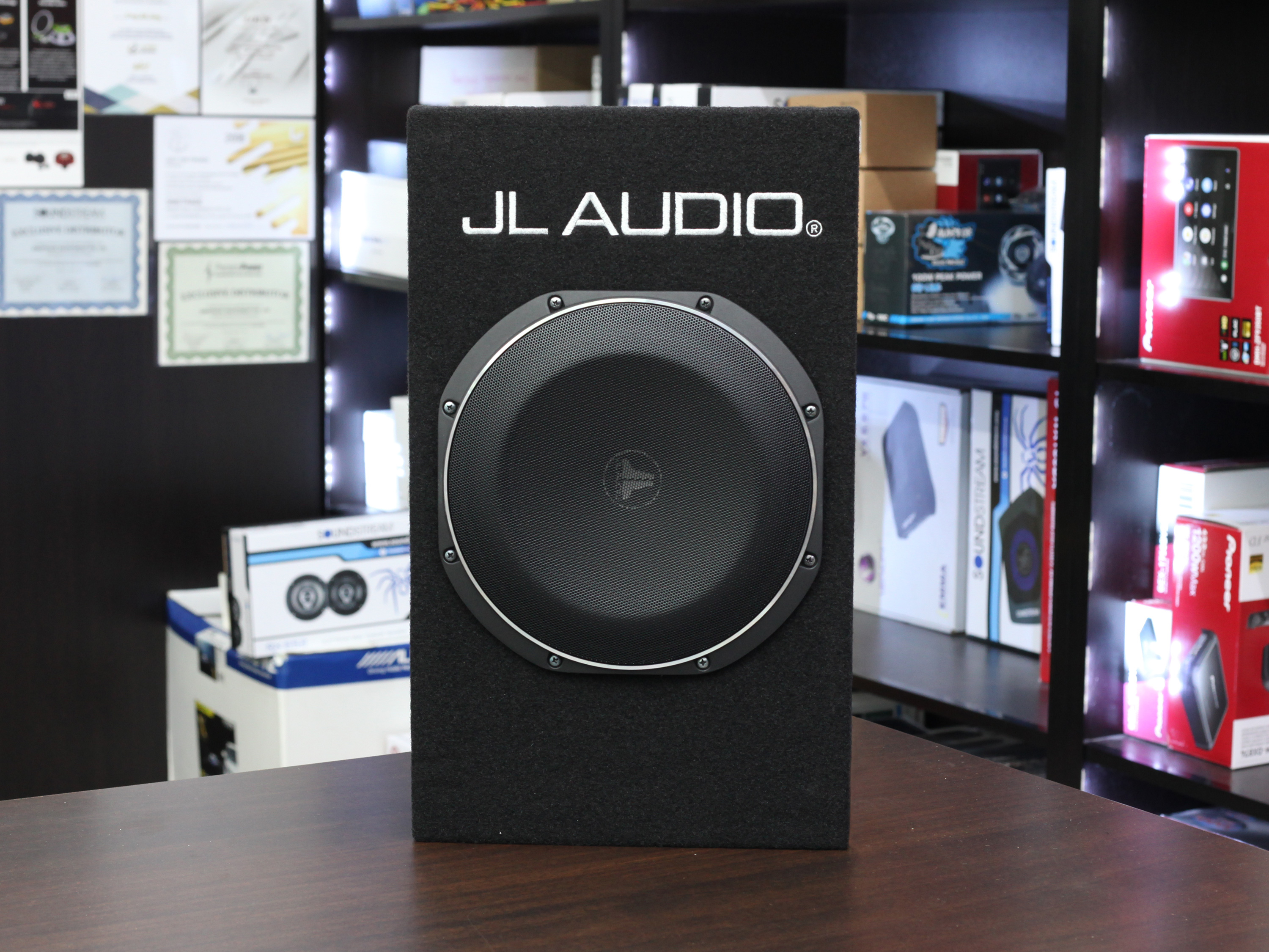 JL Audio Power Wedge+ AC110LG-TW1 Amplified Subwoofer (Sealed Enclosure ...